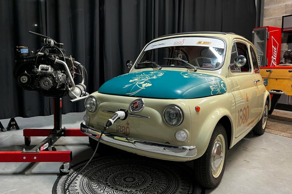 Design1880, R-Fit et Qinomic s'allient pour le rétrofit de la Fiat 500